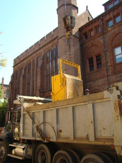 Self Dumping Crane Bucket - Blog Posting | Bigfoot Crane Company